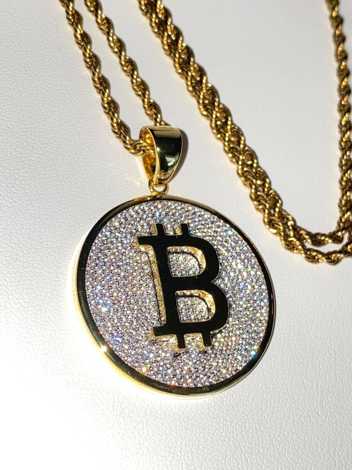 Round VVS Diamond Pink Sapphire Customized Iced Out Pendant